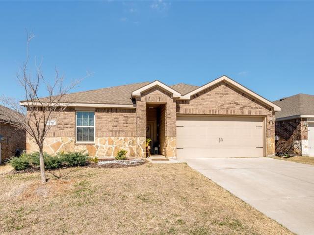 841 Glover Dr, Aubrey, TX 76227 | MLS #21196