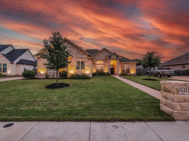 841 Day Star Dr, Hewitt, TX 76643
