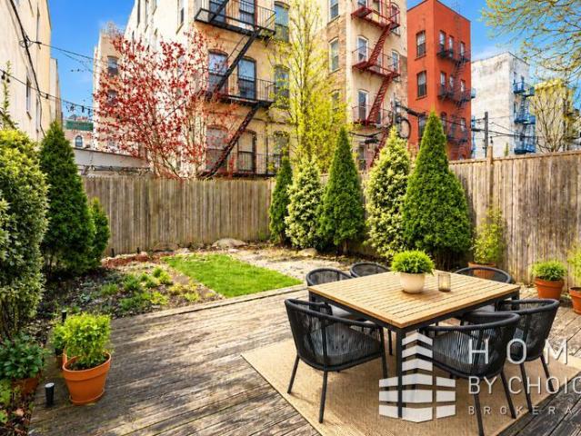 841 De Kalb Avenue, Brooklyn, NY