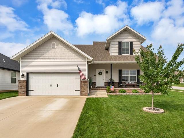 841 E Acacia Ln, Nixa, MO 65714