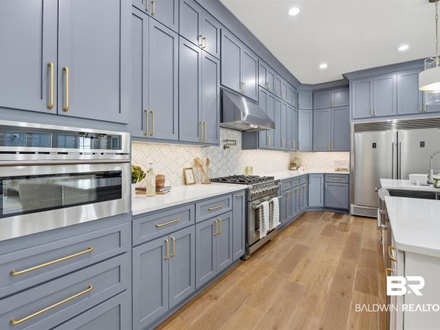 841 Inlet Circle