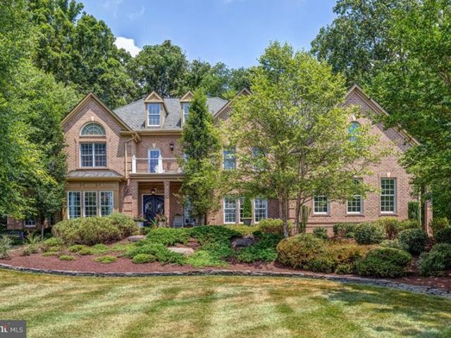 841 Leigh Mill Rd, Great Falls, VA 22066