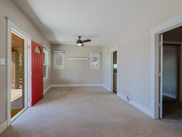 841 N 9th Avenue