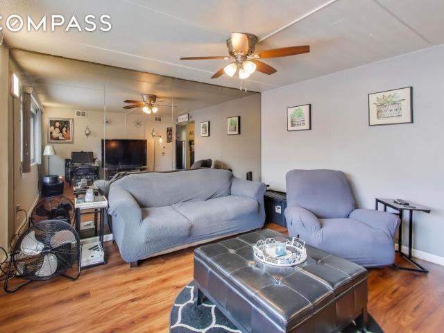 841 N York St 109, Elmhurst, IL