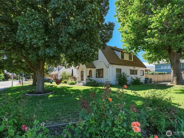 841 Red Apple Road