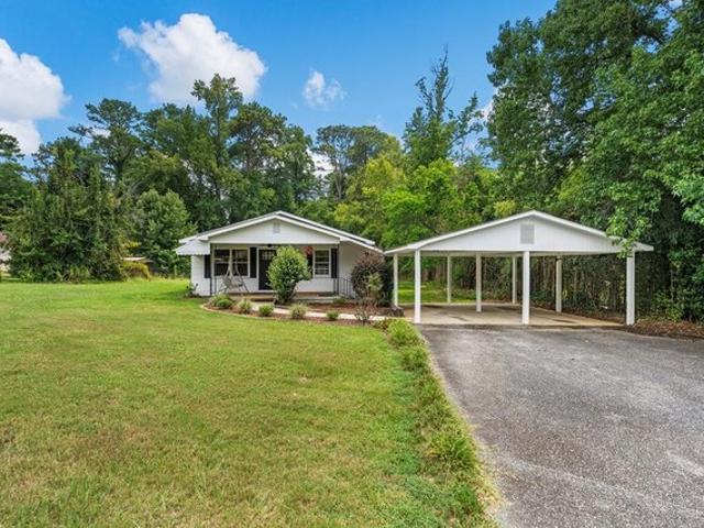 8424 Mullin Rd, Smiths, AL 36877