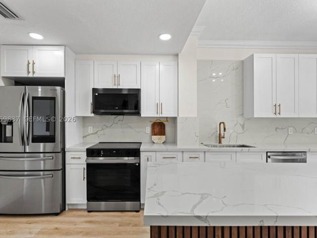 8424 NW 141st Ln Apt 4307, Miami Lakes, FL 33016