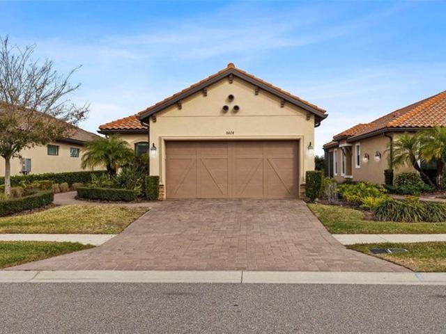 8424 Alberata Vista Dr, Tampa, FL 33647