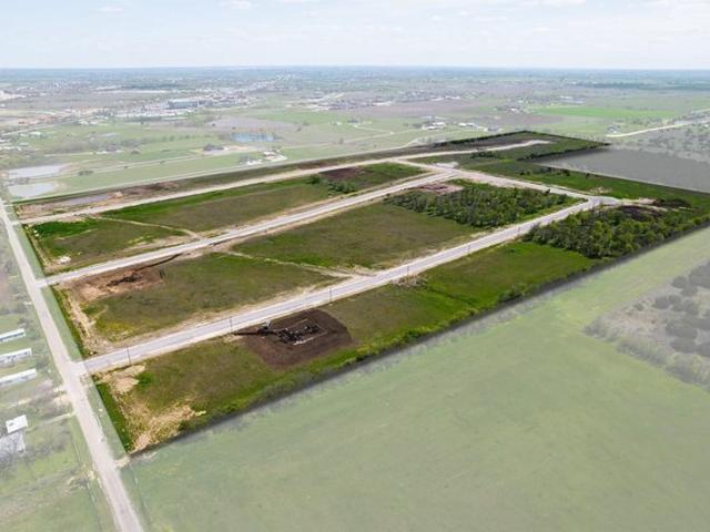 8424 Stallion Dr, Godley, TX 76044