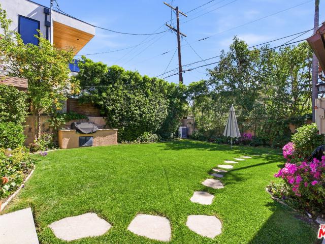 8424 4th St, Los Angeles, CA 90048 | MLS #26666