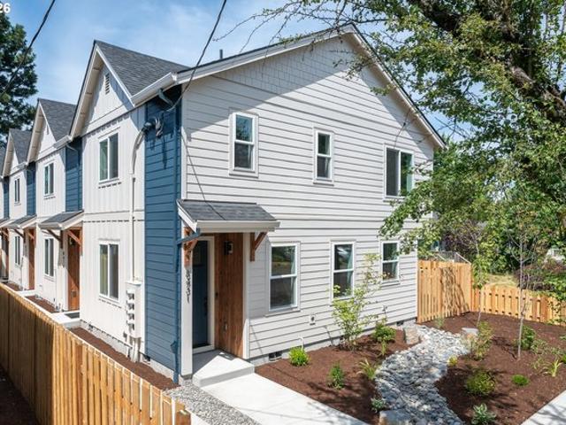 8425 NE Hassalo St, Portland, OR 97220