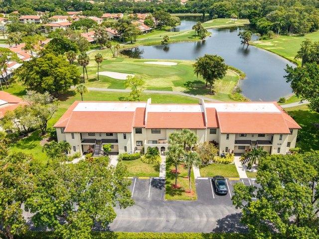 8425 Casa Del Lago Unit H, Boca Raton, FL 33433