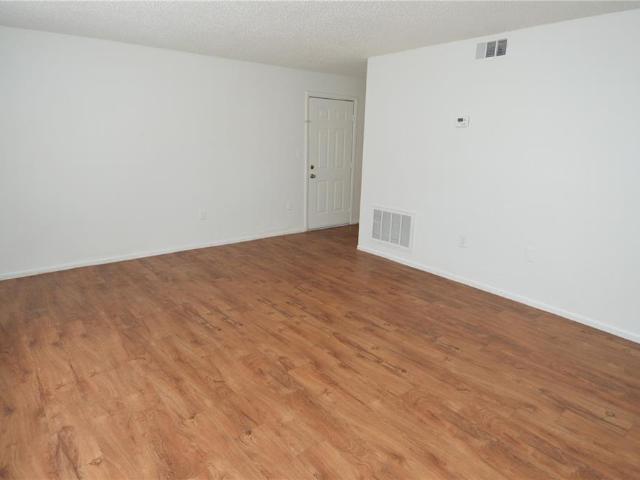 8425 Cerro Cir, Unit 163, Tampa, FL 33617 | MLS #TB8496 | Compass