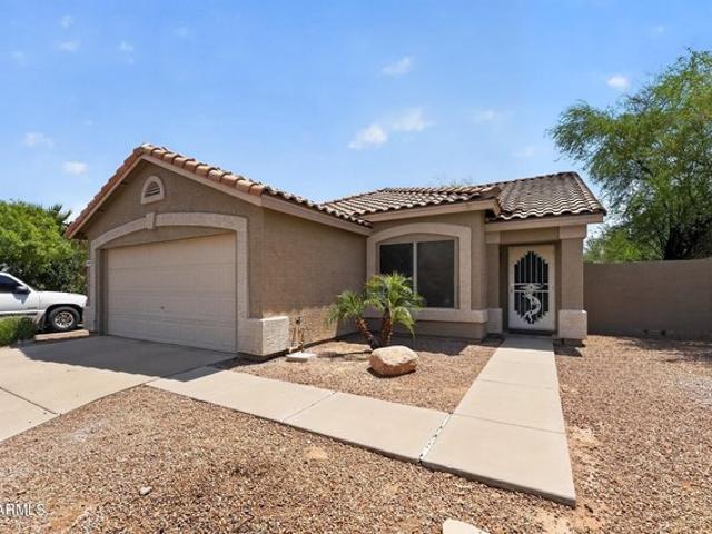 8425 E Navarro Cir, Mesa, AZ 85209