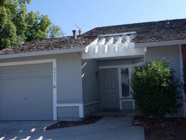 8425 Vintage Park Dr, Sacramento, CA 95828