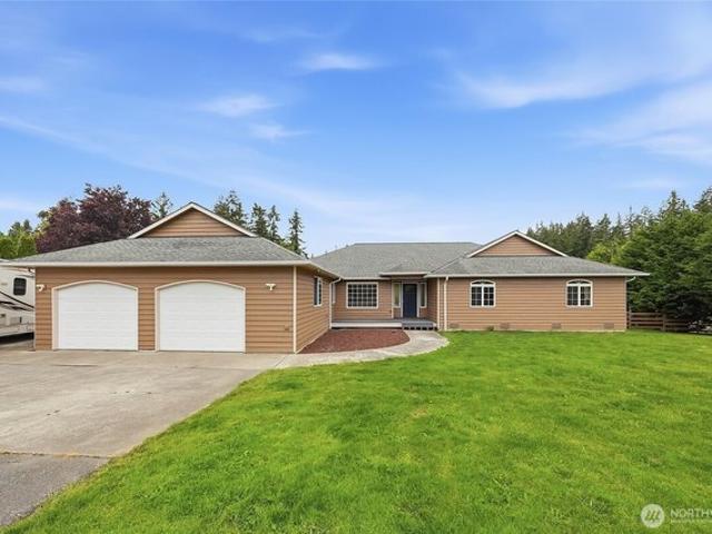 8425 Wayne Ave, Stanwood, WA 98292