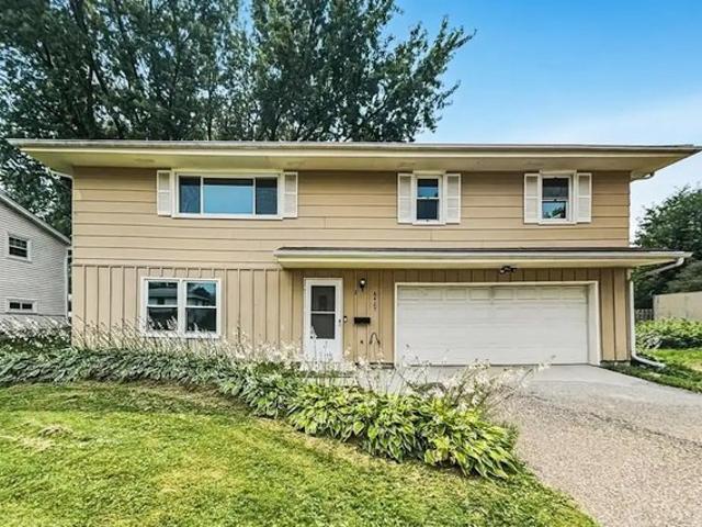 8426 Northern Dr, Crystal, MN 55427
