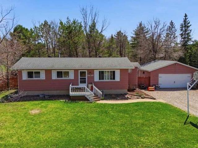 8426 Centennial Dr, Mountain Iron, MN 55768