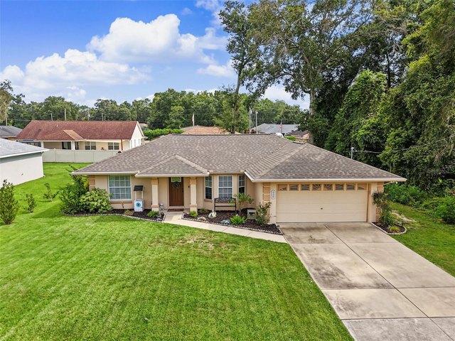 8426 SE 156th St, Summerfield, FL 34491