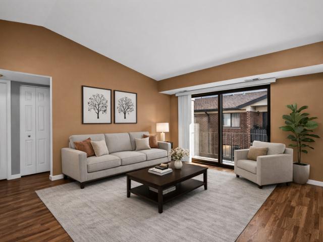 8426 W Catalpa Avenue # 303