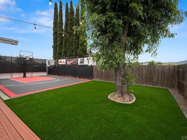 8427 Carlton Oaks Drive