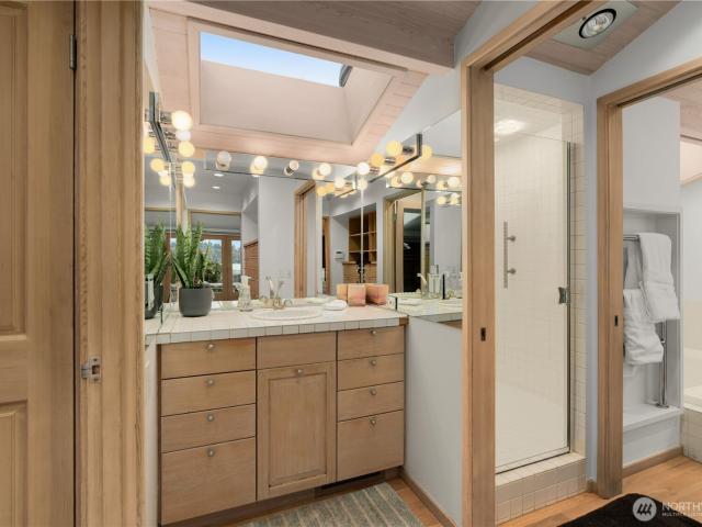 8428 N Mercer Way, Mercer Island, WA 98040 | MLS #2353