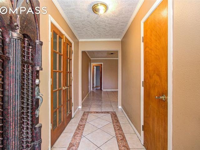 8428 Swiftwater Ln, Houston, TX