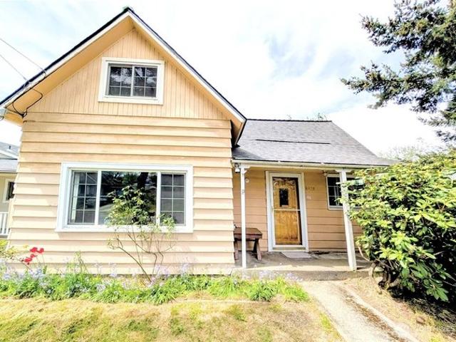 8428 S D St, Tacoma, WA 98444