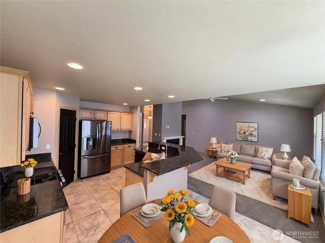 8428 Veterans Drive SW