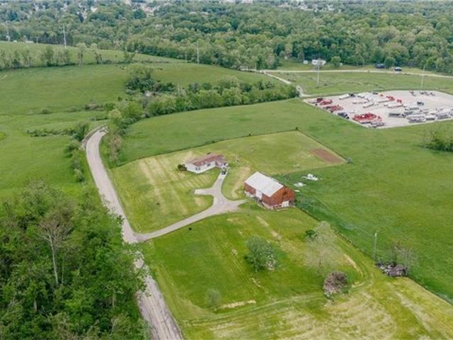 84205 Rose Valley Rd, Hopedale, OH 43976