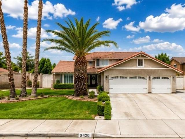 8420 Eddy Stone Ave, Las Vegas, NV 89117