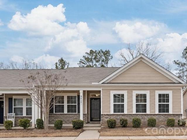 8420 Union Central Ct, Waxhaw, NC 28173