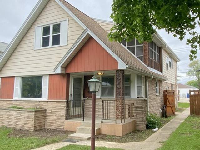 8420 W Keefe Ave, Milwaukee, WI 53222
