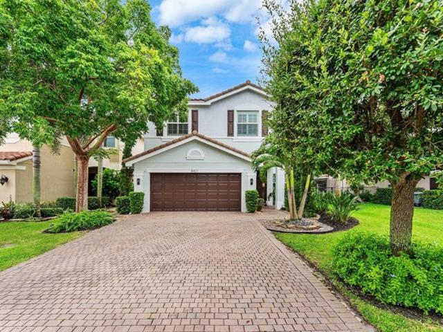 8421 Calabria Lakes Dr, Boynton Beach, FL 33473