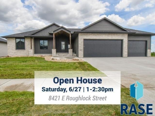 8421 E Roughlock St, Sioux Falls, SD 57110