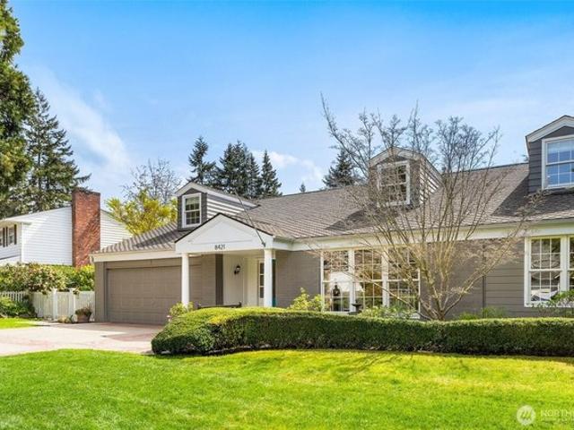 8421 SE 72nd Pl, Mercer Island, WA 98040