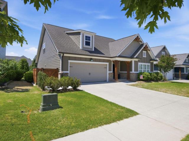 8422 Gray Fox Court