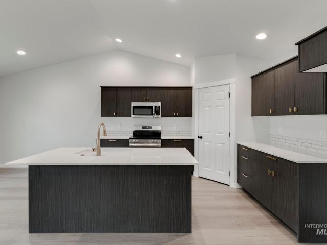 8422 S Tyrion Way
