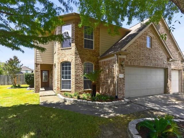 8423 Chicory Dr, Baytown, TX 77521