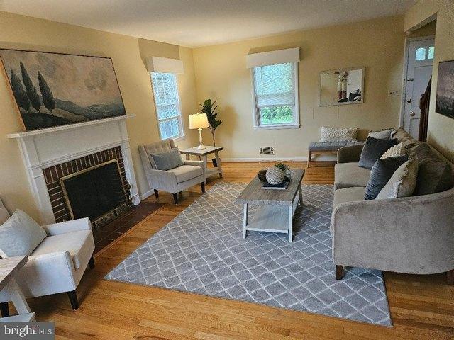 8423 Thornton Rd, Lutherville Timonium, MD 21093