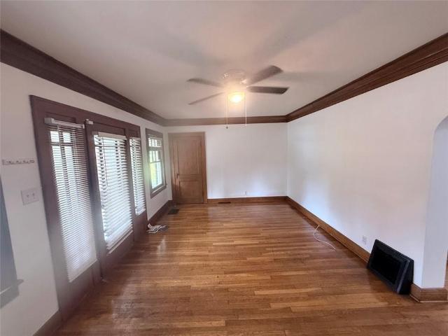 842 Barnett Avenue