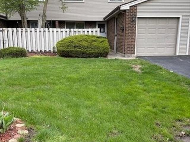 842 Greenbriar Ln, University Park, IL 60484