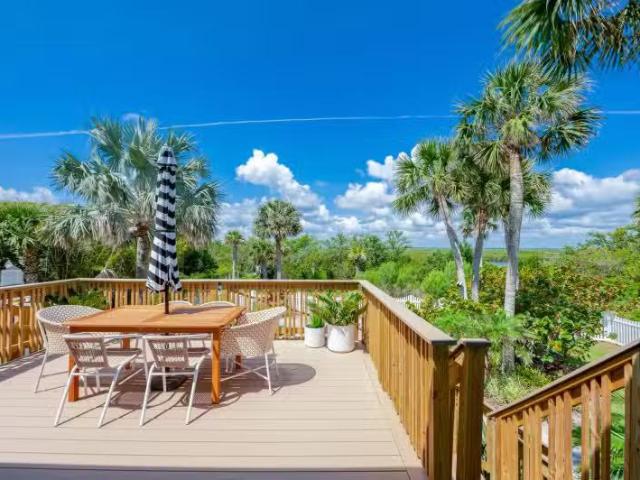 842 Dolphin Ave, New Smyrna Beach, FL 32169