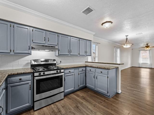 842 E 29th St, Houston, TX 77009 | MLS #34854 | Compass