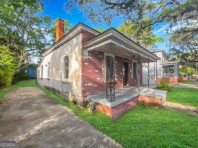 842 E 37th Street