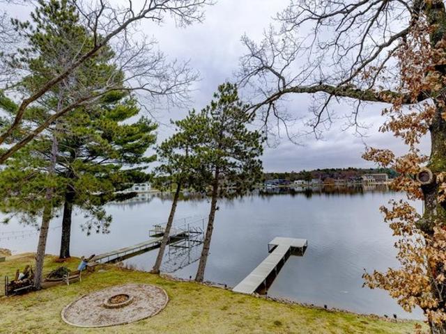 842 E Hiawatha Dr, Wisconsin Dells, WI 53965