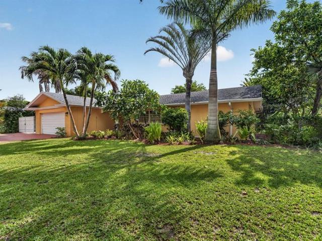 842 Fathom Rd W, North Palm Beach, FL 33408