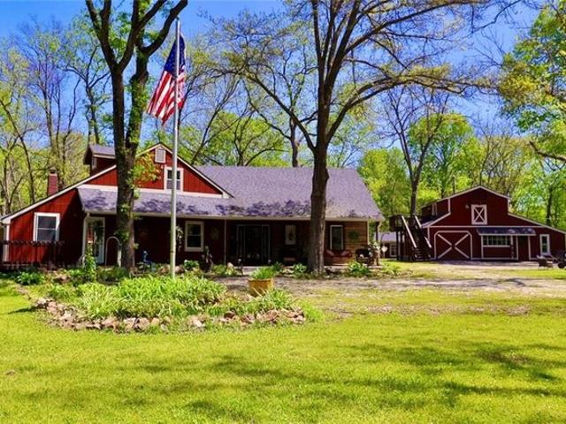 842 Kendall Rd, Peculiar, MO 64078