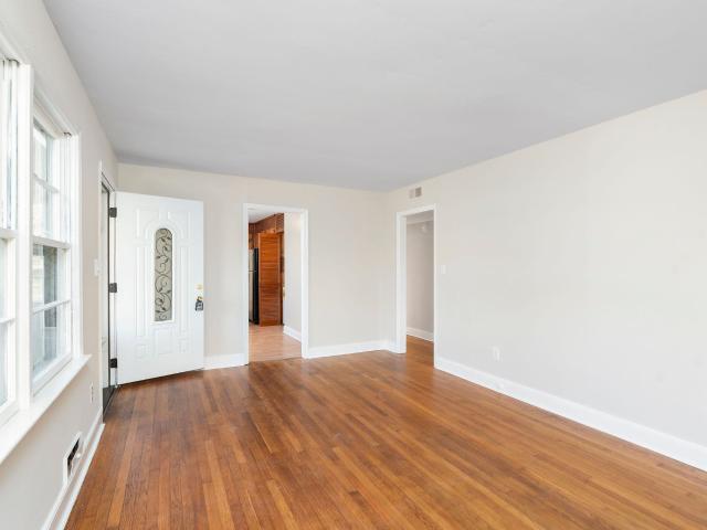 842 maple ave