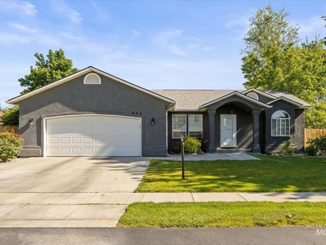 842 Muirfield Ln, Nampa, ID 83686
